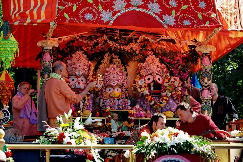 Divine diplomacy: build Russian church, let temple stay - from ...